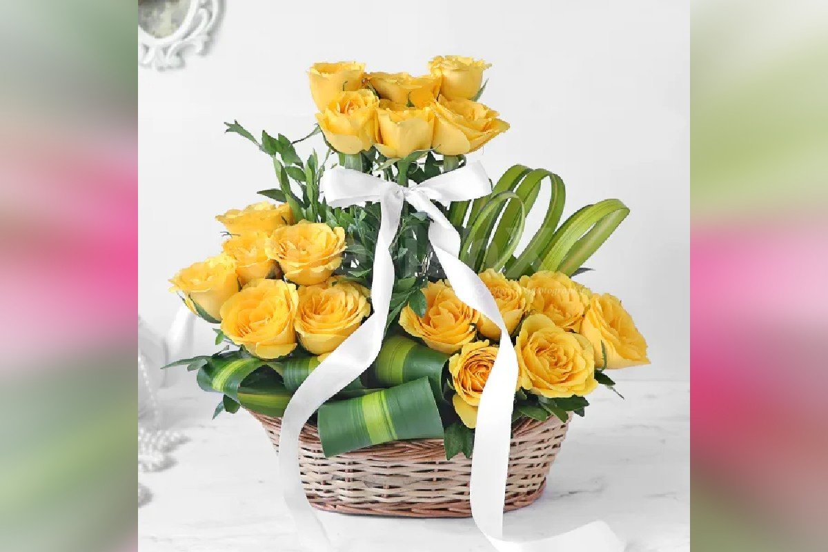 Buy Yellow Roses arrangement Online and get it delivered for free ...
