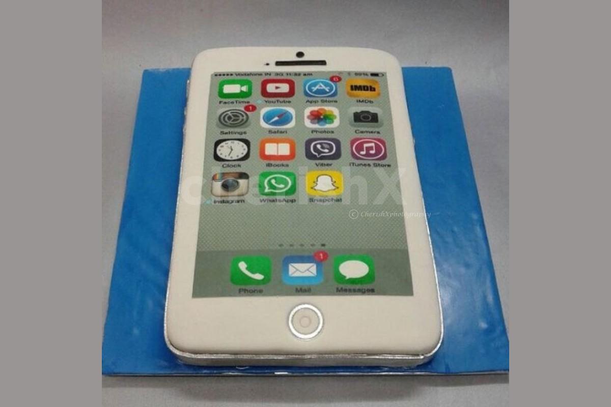 Tasty Designer Cake in i Phone Shape | Delivered in Delhi, Bangalore ...