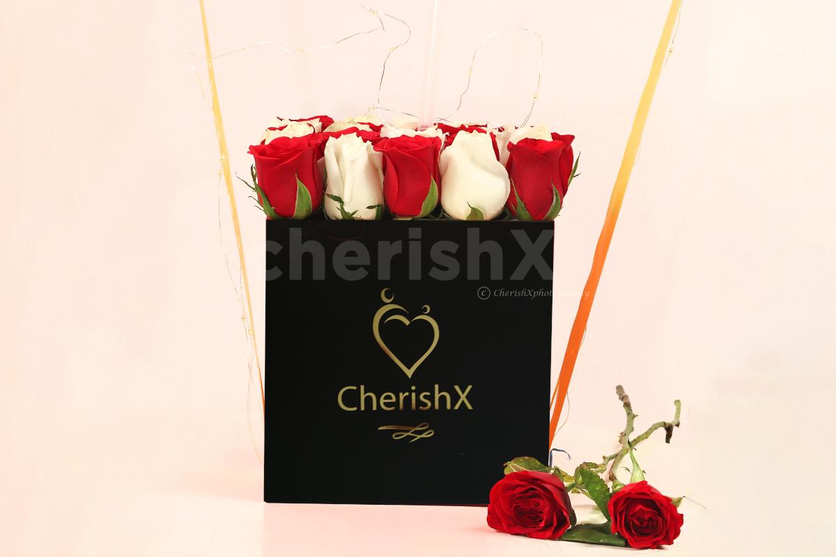 Choose a Red & Gold Balloon Bucket as a gift for your special one ...