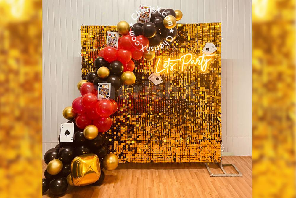 These Casino Inspired Balloons And Decor Make The Entire Atmosphere Fun 