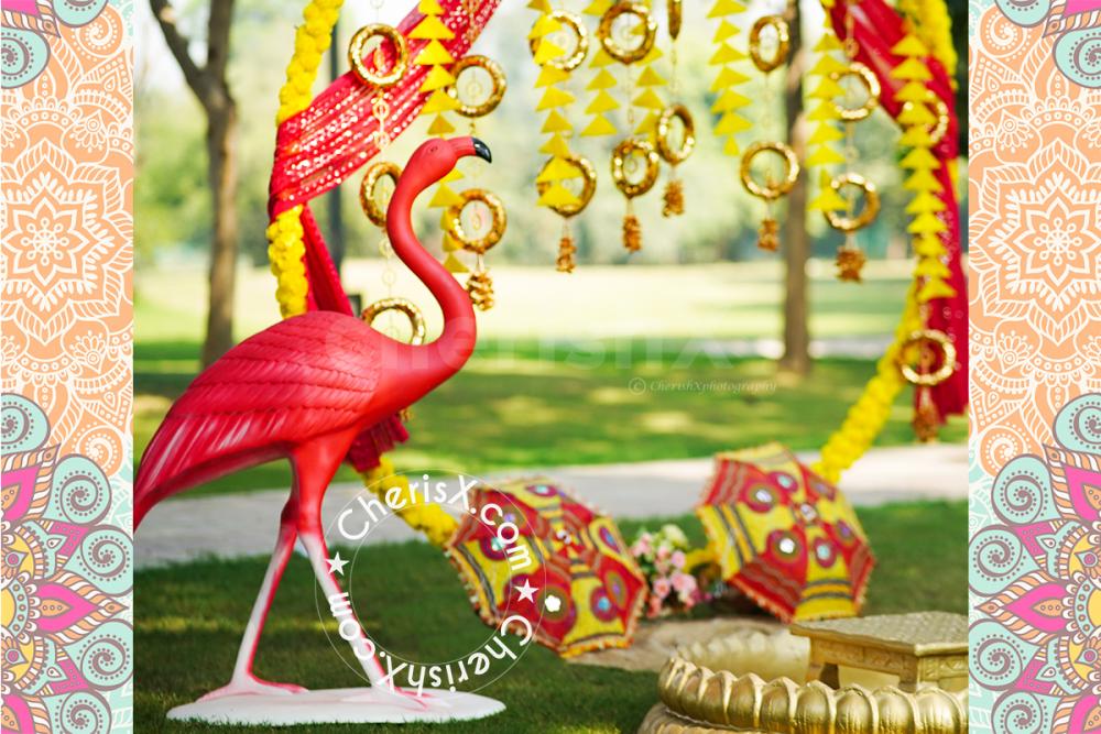 This classic design is an eye-catching centrepiece that can be used to ...