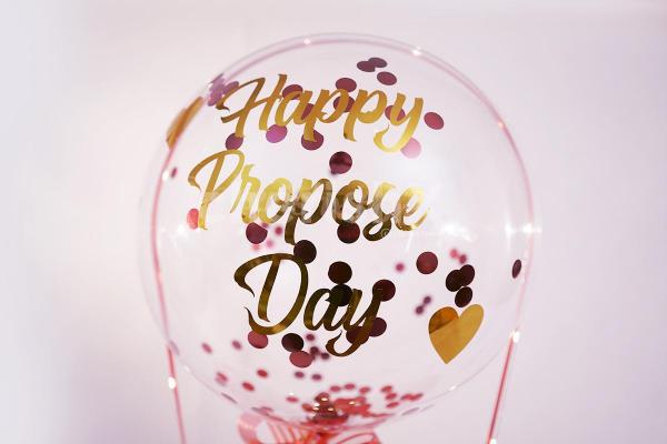 Book this appealing Red Bubble Balloon Bucket for your loved one ...