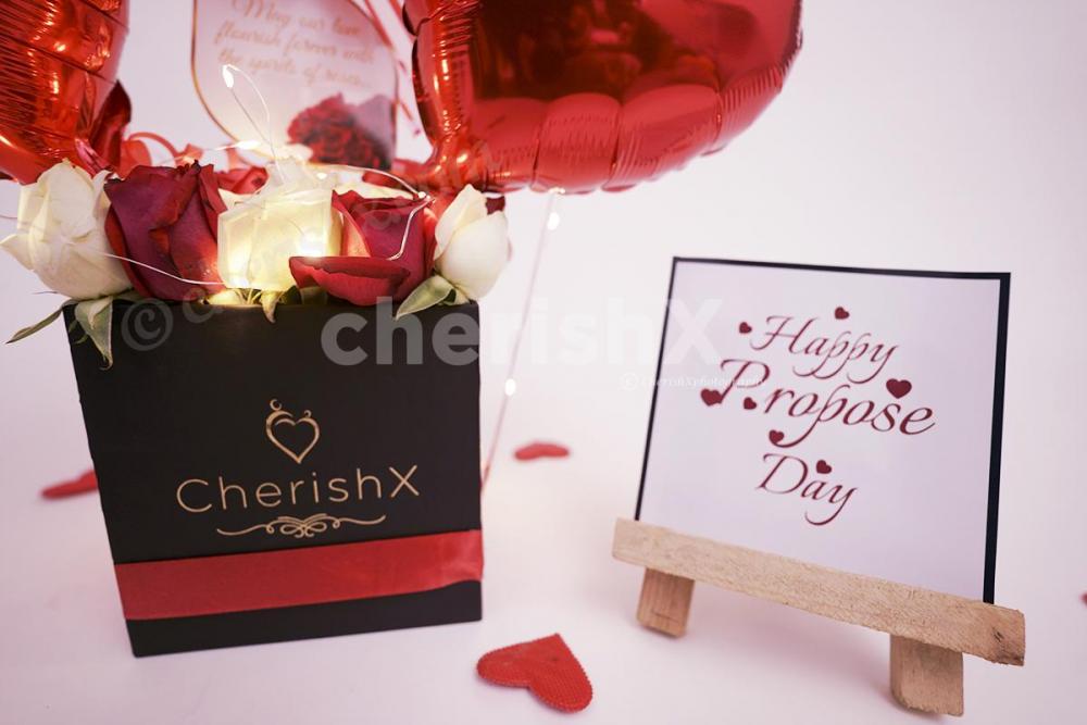 Book this appealing Red Bubble Balloon Bucket for your loved one. | Hyderabad