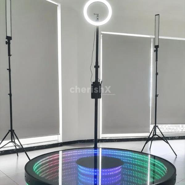 A 360-degree selfie booth will be a creative and surprising addition to ...