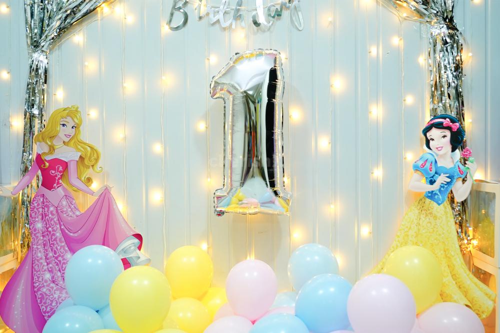 A fairy tale décor theme birthday party will be the best surprise your ...