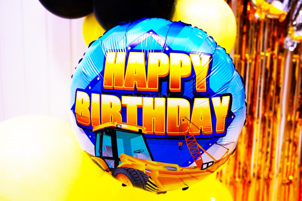 For children who love anything construction, choose our stunning JCB ...