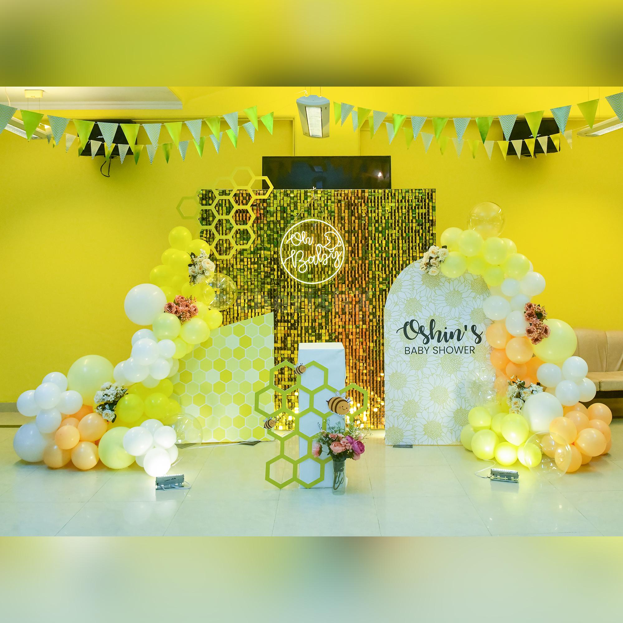 Create a buzz of excitement with our buzzworthy baby shower decorations ...