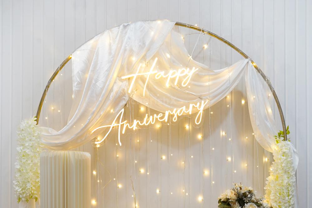 Host Your Anniversary Celebration with our Floral Ring Decorations ...