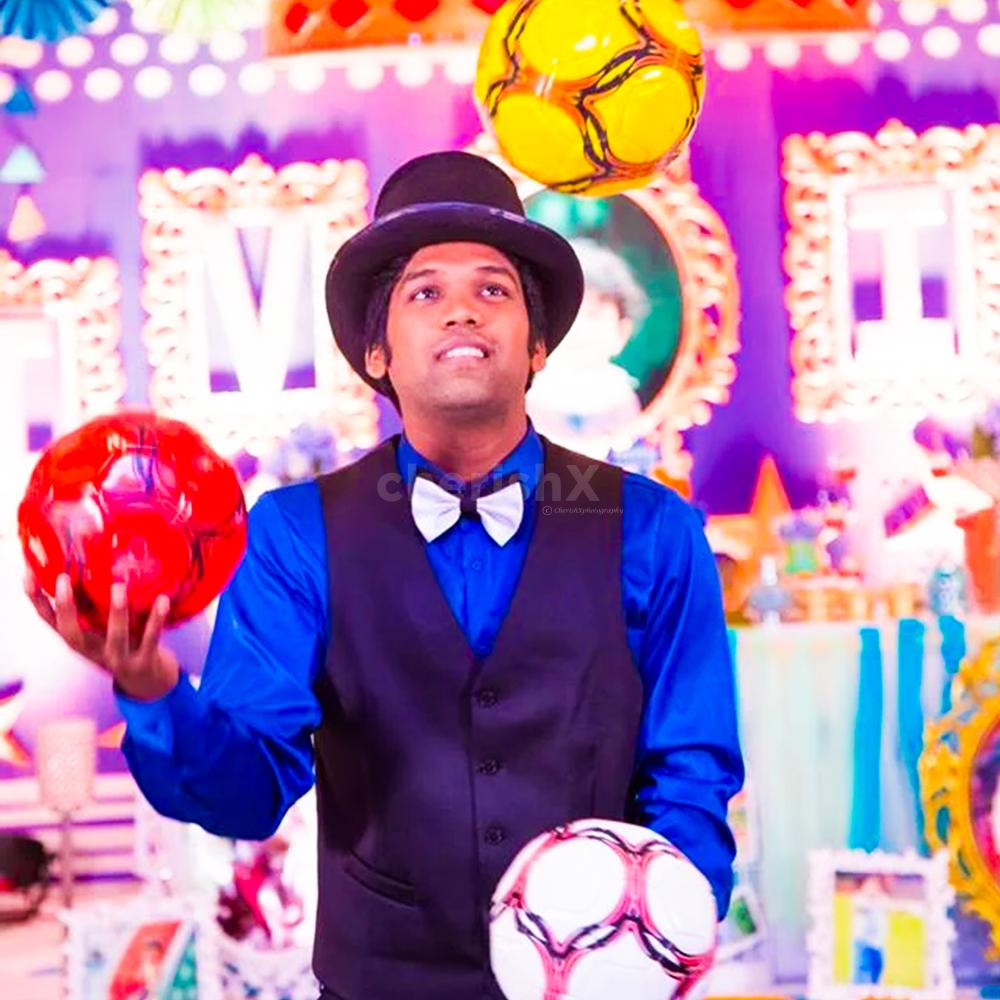 Hire a Juggler Artist For Your Kid's Birthday Party | Delhi NCR