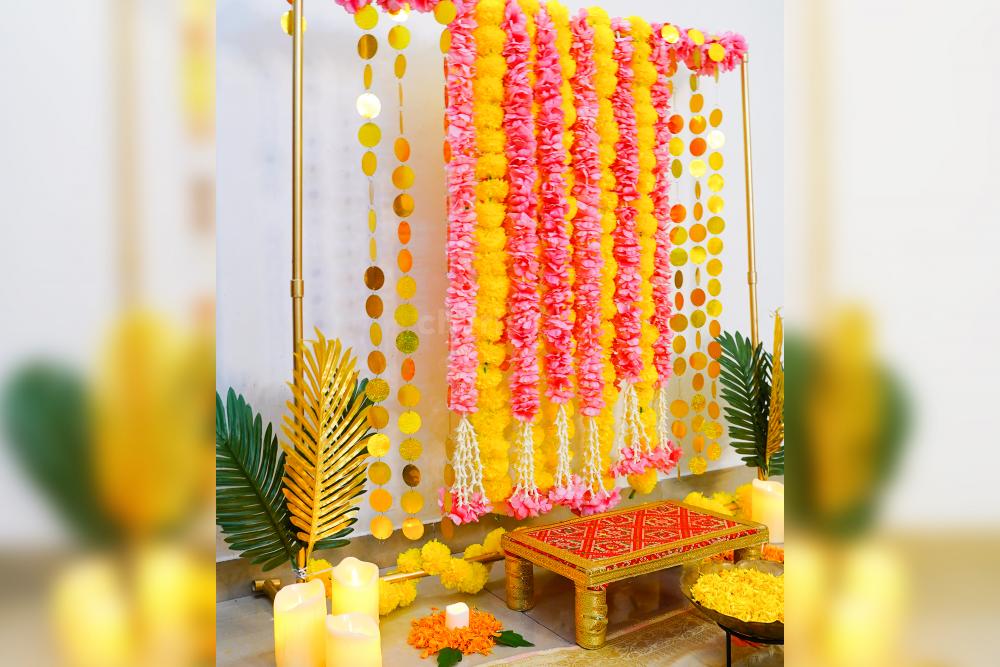 This Regal DIY Garland Diwali Puja Backdrop Is Your Festive Must-Have ...