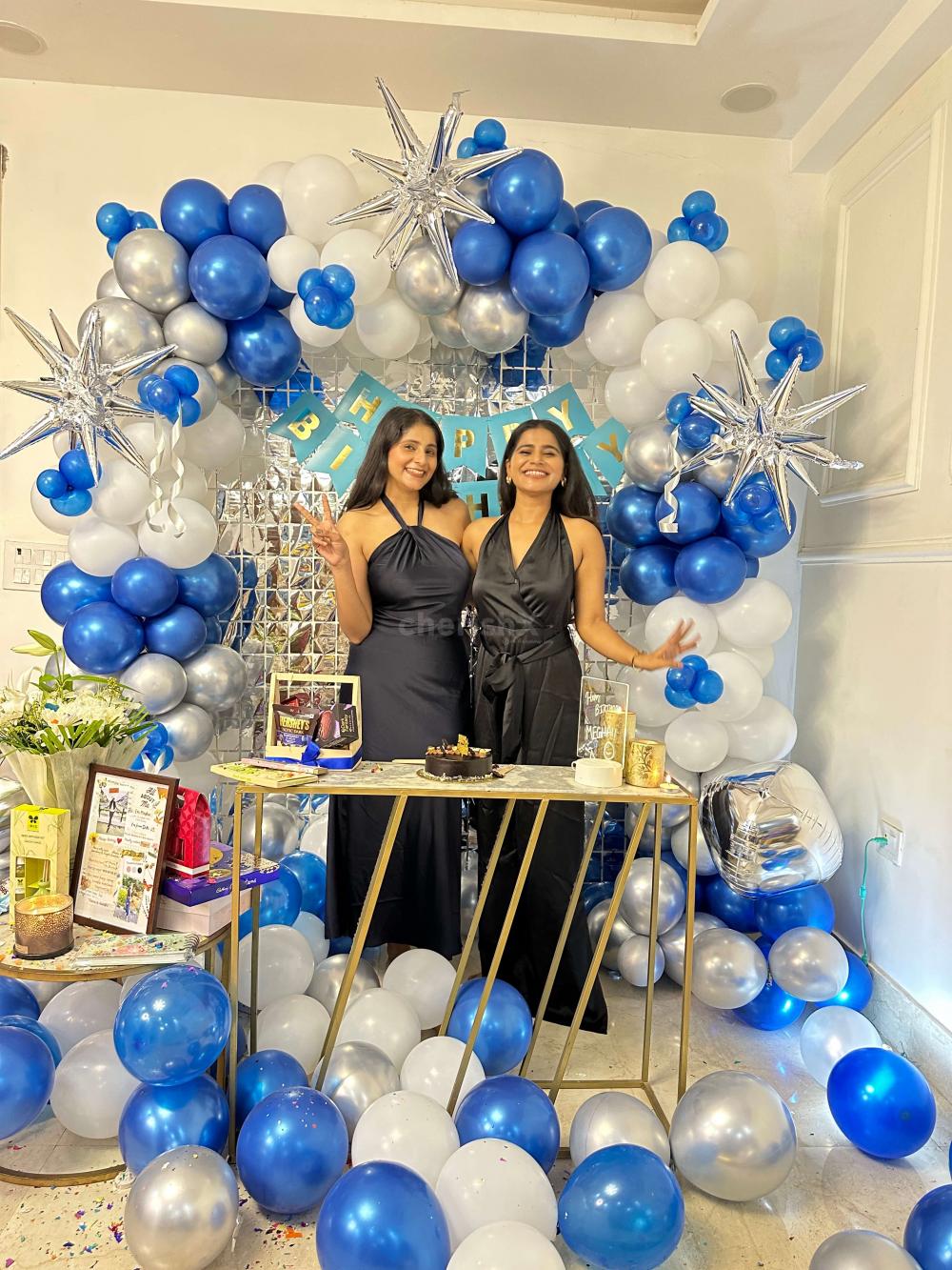 Host A Thrilling Birthday Party With This Blue Bliss Gala Decorations ...